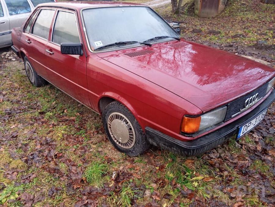 Sarkans Audi 80 1984 Rēzekne, ar dzinēja tilpumu 1.60 L un nobraukumu 235 tūkst. km par 990 €, foto 1 vietnē AUTOMOTO.COM.LV