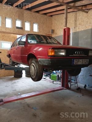 Sarkans Audi 80 1984 Rēzekne, ar dzinēja tilpumu 1.60 L un nobraukumu 235 tūkst. km par 990 €, foto 2 vietnē AUTOMOTO.COM.LV