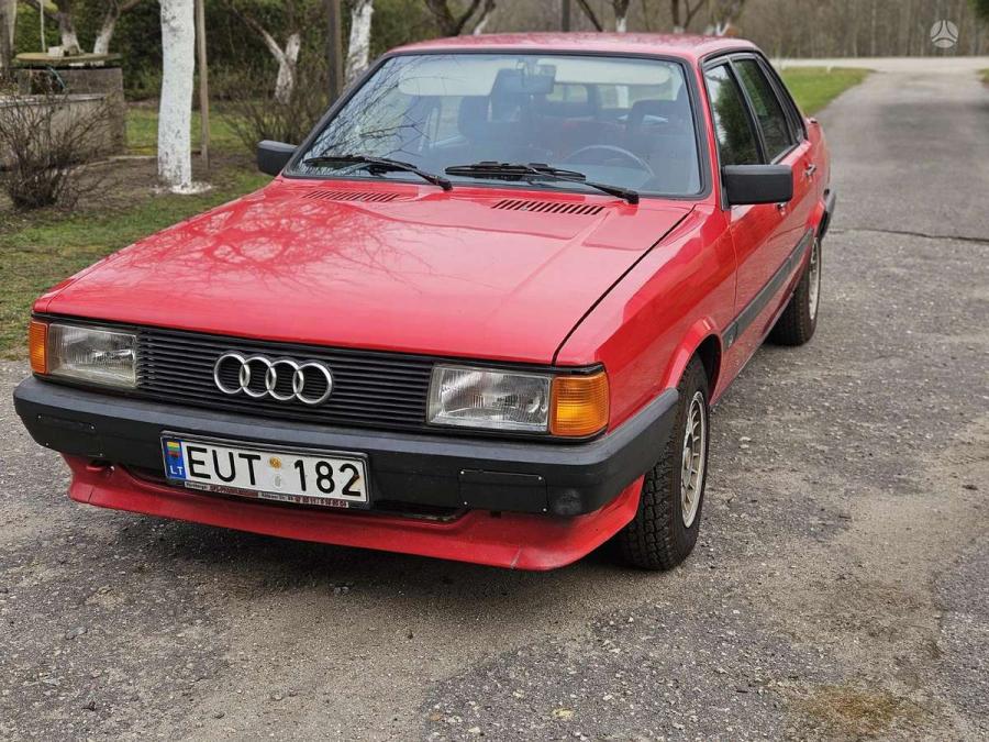 Sarkans Audi 80 1986 Rokiškis, ar dzinēja tilpumu 1.78 L un nobraukumu 254 tūkst. km par 2500 €, foto 1 vietnē AUTOMOTO.COM.LV