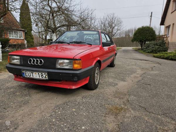 Sarkans Audi 80 1986 Rokiškis, ar dzinēja tilpumu 1.78 L un nobraukumu 254 tūkst. km par 2500 €, foto 3 vietnē AUTOMOTO.COM.LV