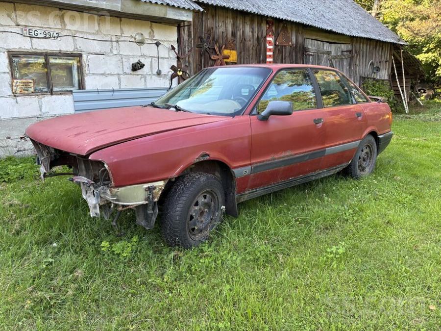 Red Audi 80 1987 in Liepaja, with an engine capacity of 1.60 L and mileage of 469 thousand km for 299 €, photo 1 on AUTOMOTO.COM.LV