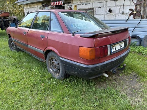 Красный Ауди 80 1987 в Лиепая, объемом двигателя 1.60 л и пробегом 469 тыс. км за 299 €, фото 3 на AUTOMOTO.COM.LV