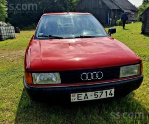 Sarkans Audi 80 1987 Daugavpils, ar dzinēja tilpumu 1.60 L un nobraukumu 323 tūkst. km par 650 €, foto 3 vietnē AUTOMOTO.COM.LV