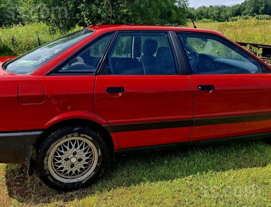 Sarkans Audi 80 1987 Daugavpils, ar dzinēja tilpumu 1.60 L un nobraukumu 323 tūkst. km par 650 €, foto 5 vietnē AUTOMOTO.COM.LV