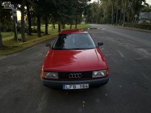 Sarkans Audi 80 1988 Viļņa, ar dzinēja tilpumu 1.80 L un nobraukumu 399 tūkst. km par 1300 €, foto 4 vietnē AUTOMOTO.COM.LV