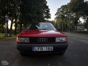 Sarkans Audi 80 1988 Viļņa, ar dzinēja tilpumu 1.80 L un nobraukumu 399 tūkst. km par 1300 €, foto 7 vietnē AUTOMOTO.COM.LV