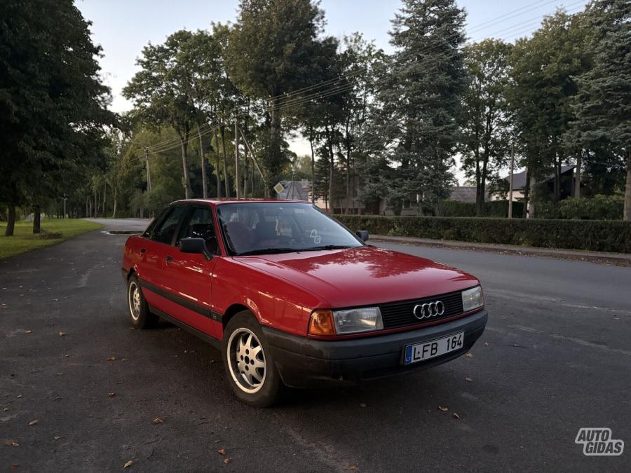 Sarkans Audi 80 1988 Viļņa, ar dzinēja tilpumu 1.80 L un nobraukumu 399 tūkst. km par 1300 €, foto 9 vietnē AUTOMOTO.COM.LV