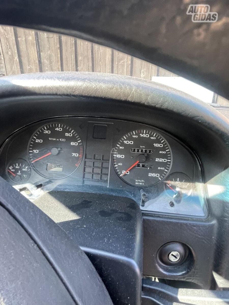 Sarkans Audi 80 1988 Viļņa, ar dzinēja tilpumu 1.80 L un nobraukumu 399 tūkst. km par 1300 €, foto 13 vietnē AUTOMOTO.COM.LV