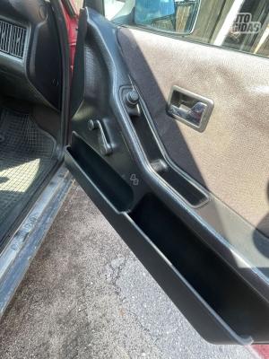 Sarkans Audi 80 1988 Viļņa, ar dzinēja tilpumu 1.80 L un nobraukumu 399 tūkst. km par 1300 €, foto 14 vietnē AUTOMOTO.COM.LV
