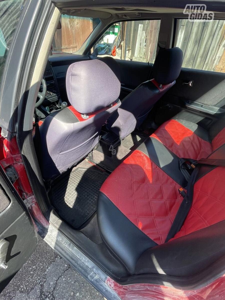 Sarkans Audi 80 1988 Viļņa, ar dzinēja tilpumu 1.80 L un nobraukumu 399 tūkst. km par 1300 €, foto 15 vietnē AUTOMOTO.COM.LV
