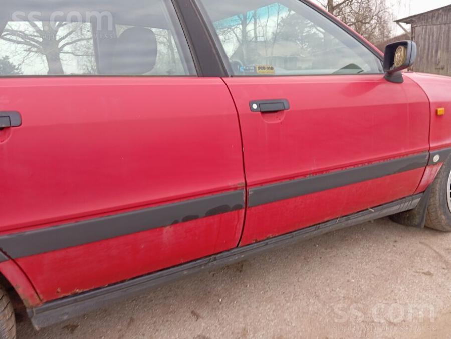 Sarkans Audi 80 1989 Ventspils, ar dzinēja tilpumu 1.60 L un nobraukumu 280 tūkst. km par 600 €, foto 9 vietnē AUTOMOTO.COM.LV