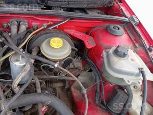 Sarkans Audi 80 1989 Ventspils, ar dzinēja tilpumu 1.60 L un nobraukumu 280 tūkst. km par 600 €, foto 24 vietnē AUTOMOTO.COM.LV