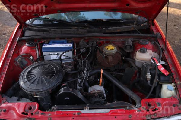 Sarkans Audi 80 1989 Jūrmala, ar dzinēja tilpumu 1.80 L un nobraukumu 360 tūkst. km par 1000 €, foto 3 vietnē AUTOMOTO.COM.LV