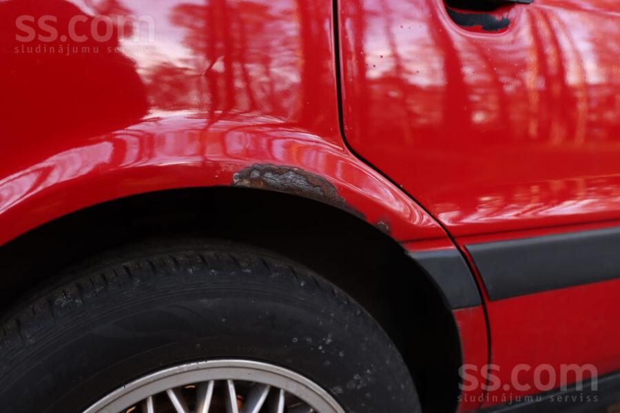 Sarkans Audi 80 1989 Jūrmala, ar dzinēja tilpumu 1.80 L un nobraukumu 360 tūkst. km par 1000 €, foto 6 vietnē AUTOMOTO.COM.LV
