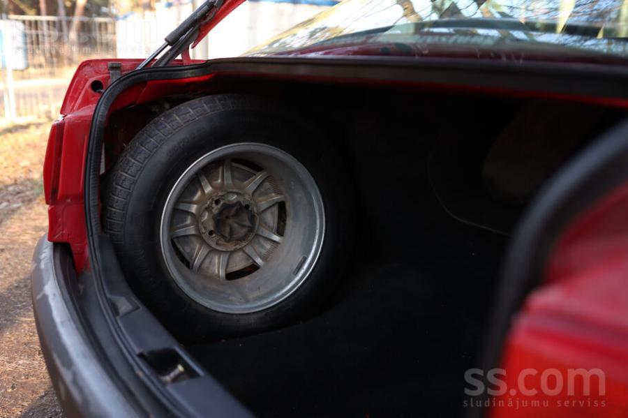 Sarkans Audi 80 1989 Jūrmala, ar dzinēja tilpumu 1.80 L un nobraukumu 360 tūkst. km par 1000 €, foto 7 vietnē AUTOMOTO.COM.LV