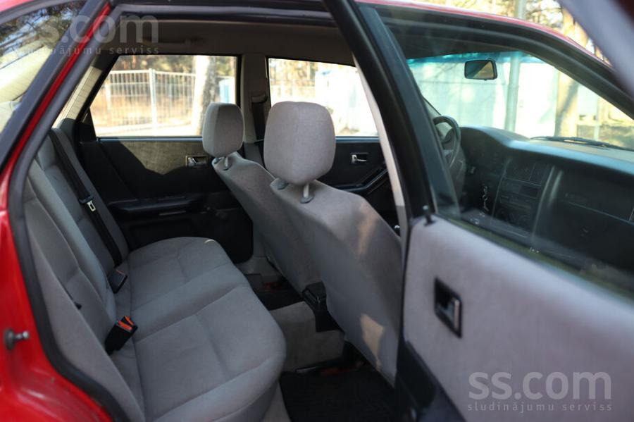 Sarkans Audi 80 1989 Jūrmala, ar dzinēja tilpumu 1.80 L un nobraukumu 360 tūkst. km par 1000 €, foto 9 vietnē AUTOMOTO.COM.LV