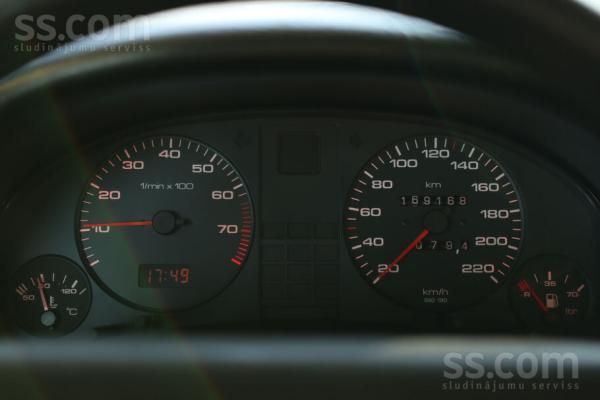 Sarkans Audi 80 1989 Jūrmala, ar dzinēja tilpumu 1.80 L un nobraukumu 360 tūkst. km par 1000 €, foto 10 vietnē AUTOMOTO.COM.LV