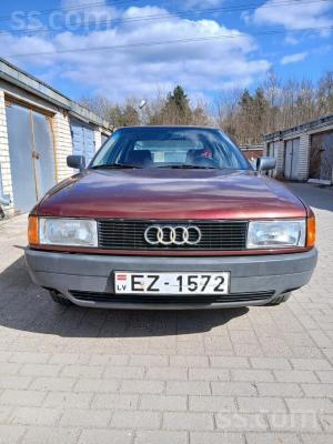 Sarkans Audi 80 1990 Rīga, ar dzinēja tilpumu 1.60 L un nobraukumu 560 tūkst. km par 1500 €, foto  vietnē AUTOMOTO.COM.LV