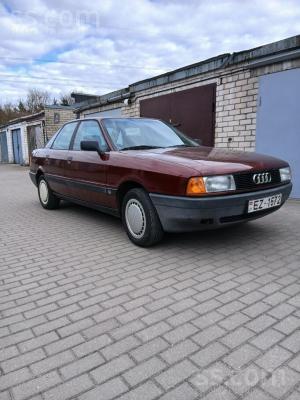 Sarkans Audi 80 1990 Rīga, ar dzinēja tilpumu 1.60 L un nobraukumu 560 tūkst. km par 1500 €, foto 6 vietnē AUTOMOTO.COM.LV