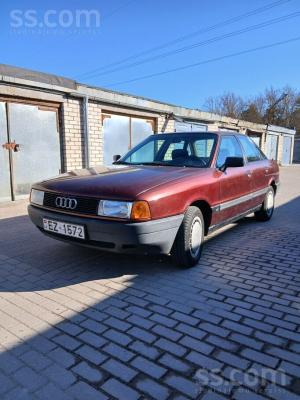 Красный Ауди 80 1990 в Рига, объемом двигателя 1.60 л и пробегом 560 тыс. км за 1350 €, фото 3 на AUTOMOTO.COM.LV