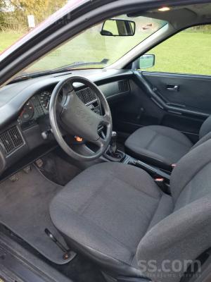 Sarkans Audi 80 1991 Rīga, ar dzinēja tilpumu 1.80 L un nobraukumu 227 tūkst. km par 2000 €, foto 7 vietnē AUTOMOTO.COM.LV