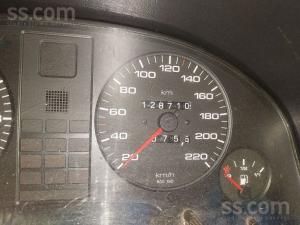 Красный Ауди 80 1991 в Валмиера, объемом двигателя 2.00 л и пробегом 128 тыс. км за 1150 €, фото 5 на AUTOMOTO.COM.LV