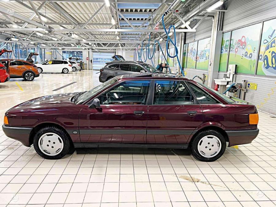 Красный Ауди 80 1991 в Вильнюс, объемом двигателя 1.78 л и пробегом 188 тыс. км за 2400 €, фото 7 на AUTOMOTO.COM.LV