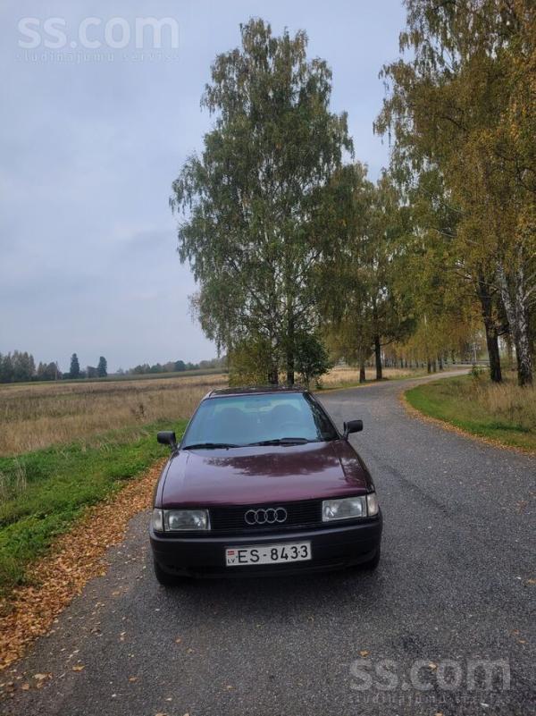 Audi 80 1991 Limbaži vietnē Sarkans Audi 80 1991 Limbaži, ar dzinēja tilpumu 1.80 L un nobraukumu 202 tūkst. km par 1200 €, foto 1 vietnē AUTOMOTO.COM.LV