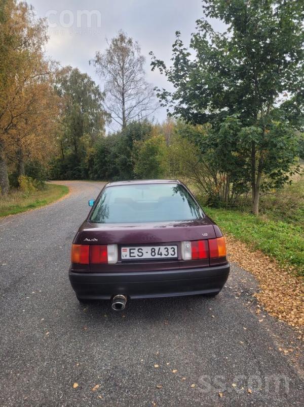 Audi 80 1991 Limbaži vietnē Sarkans Audi 80 1991 Limbaži, ar dzinēja tilpumu 1.80 L un nobraukumu 202 tūkst. km par 1200 €, foto 3 vietnē AUTOMOTO.COM.LV
