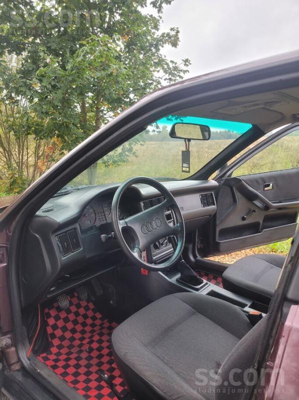 Audi 80 1991 Limbaži vietnē Sarkans Audi 80 1991 Limbaži, ar dzinēja tilpumu 1.80 L un nobraukumu 202 tūkst. km par 1200 €, foto 6 vietnē AUTOMOTO.COM.LV