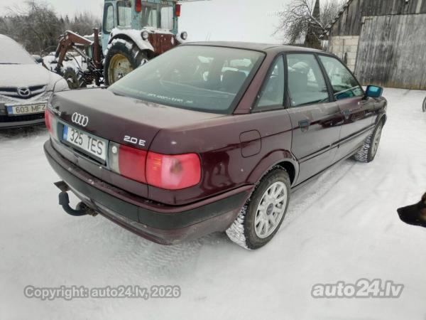 Red Audi 80 1992 in Tallinn, with an engine capacity of 2.00 L and mileage of 330 thousand km for 2950 €, photo 2 on AUTOMOTO.COM.LV