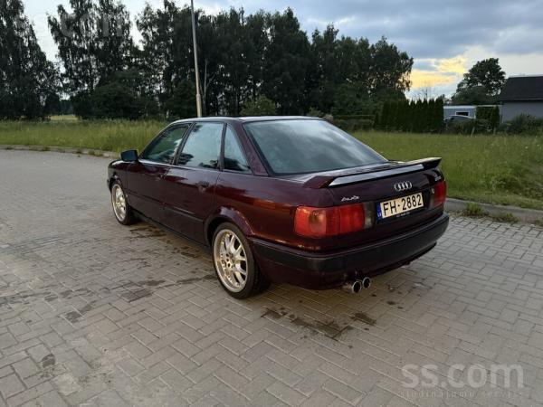 Красный Ауди 80 1992 в Елгава, объемом двигателя 2.30 л и пробегом 292 тыс. км за 2000 €, фото 2 на AUTOMOTO.COM.LV