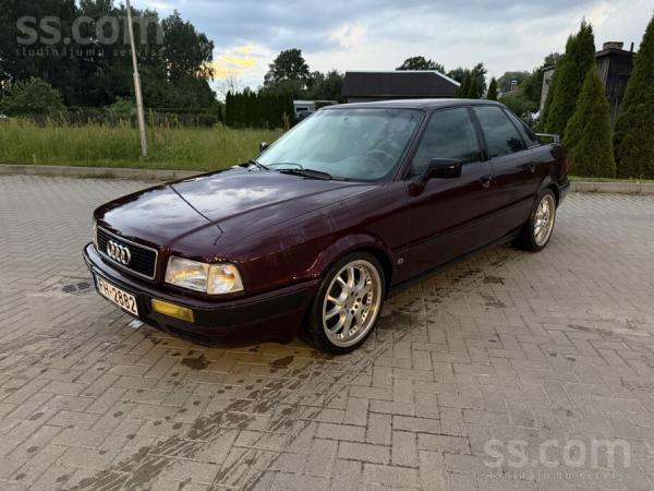 Red Audi 80 1992 in Jelgava, with an engine capacity of 2.30 L and mileage of 292 thousand km for 2000 €, photo 1 on AUTOMOTO.COM.LV