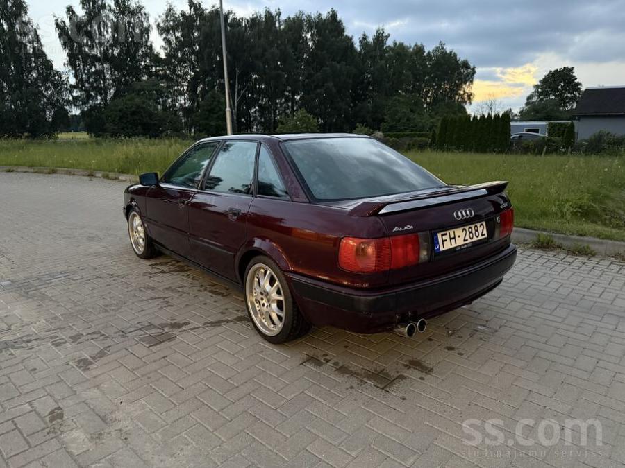 Sarkans Audi 80 1992 Jelgava, ar dzinēja tilpumu 2.30 L un nobraukumu 292 tūkst. km par 2000 €, foto 3 vietnē AUTOMOTO.COM.LV