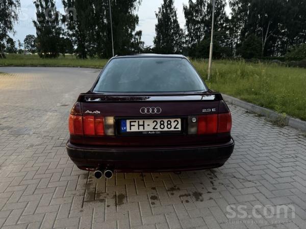 Red Audi 80 1992 in Jelgava, with an engine capacity of 2.30 L and mileage of 292 thousand km for 2000 €, photo 6 on AUTOMOTO.COM.LV