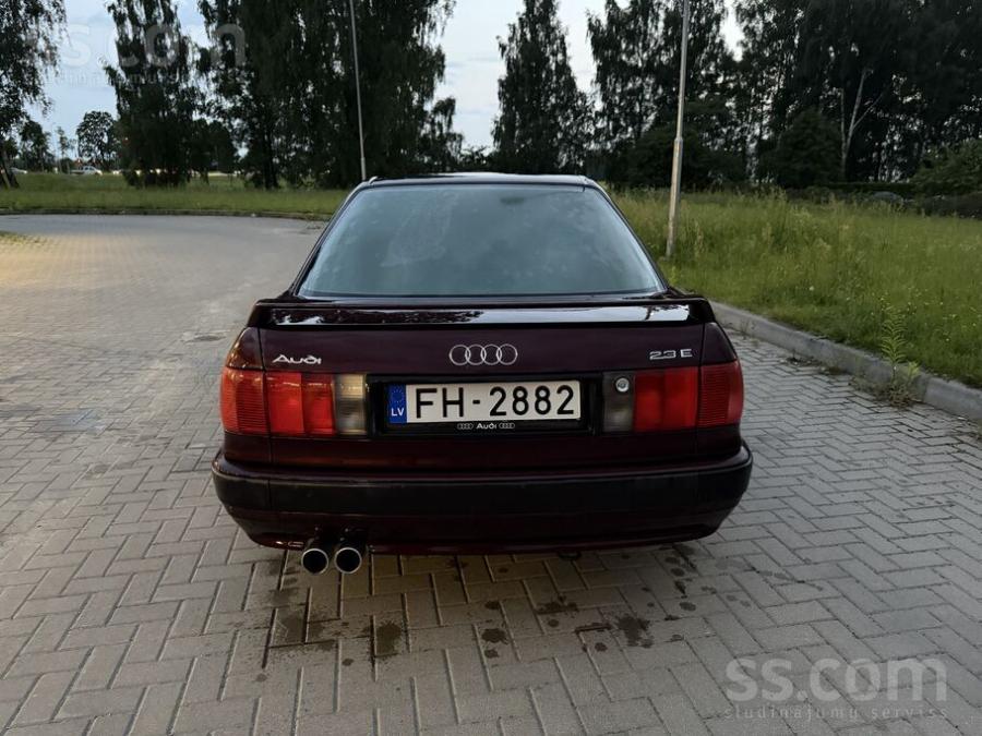 Sarkans Audi 80 1992 Jelgava, ar dzinēja tilpumu 2.30 L un nobraukumu 292 tūkst. km par 2000 €, foto 7 vietnē AUTOMOTO.COM.LV