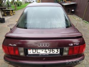 Sarkans Audi 80 1992 Ventspils, ar dzinēja tilpumu 1.90 L un nobraukumu 396 tūkst. km par 544 €, foto 16 vietnē AUTOMOTO.COM.LV