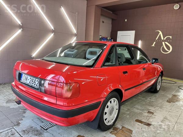 Red Audi 80 1992 in Riga, with an engine capacity of 2.00 L and mileage of 29 thousand km for 10000 €, photo 4 on AUTOMOTO.COM.LV