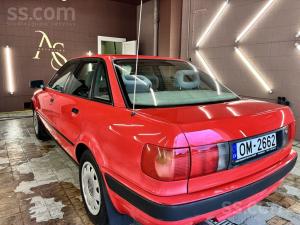 Red Audi 80 1992 in Riga, with an engine capacity of 2.00 L and mileage of 29 thousand km for 10000 €, photo 4 on AUTOMOTO.COM.LV