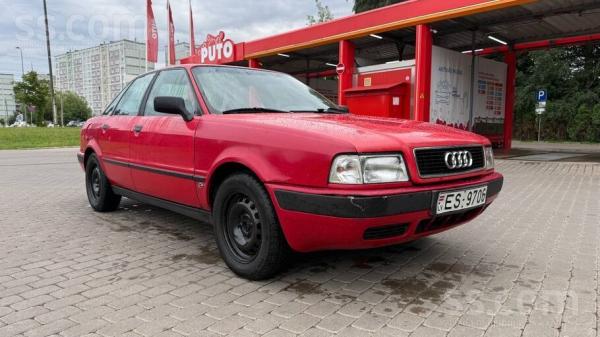 Красный Ауди 80 1992 в Рига, объемом двигателя 1.80 л и пробегом 249 тыс. км за 1100 €, фото 1 на AUTOMOTO.COM.LV