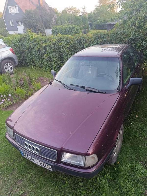 Red Audi 80 1992 in Joniskis, with an engine capacity of 1.98 L and mileage of 237 thousand km for 500 €, photo 3 on AUTOMOTO.COM.LV