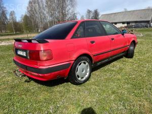 Sarkans Audi 80 1993 Limbaži, ar dzinēja tilpumu 2.00 L un nobraukumu 367 tūkst. km par 750 €, foto 3 vietnē AUTOMOTO.COM.LV