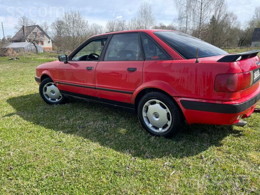 Sarkans Audi 80 1993 Limbaži, ar dzinēja tilpumu 2.00 L un nobraukumu 367 tūkst. km par 750 €, foto 4 vietnē AUTOMOTO.COM.LV