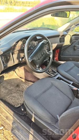 Sarkans Audi 80 1993 Rēzekne, ar dzinēja tilpumu 2.00 L un nobraukumu 219 tūkst. km par 2300 €, foto 3 vietnē AUTOMOTO.COM.LV