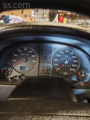 Sarkans Audi 80 1993 Rēzekne, ar dzinēja tilpumu 2.00 L un nobraukumu 219 tūkst. km par 2300 €, foto 6 vietnē AUTOMOTO.COM.LV