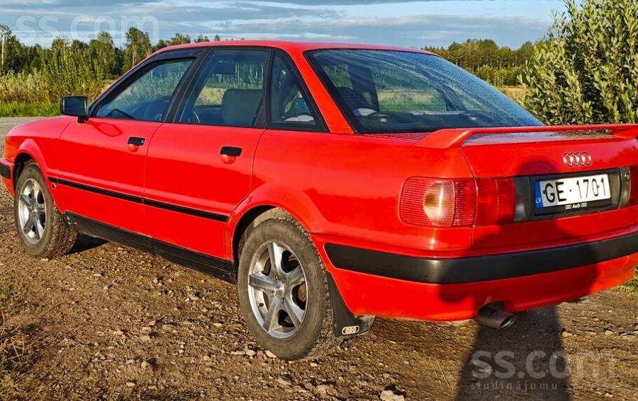 Sarkans Audi 80 1993 Rēzekne, ar dzinēja tilpumu 2.00 L un nobraukumu 219 tūkst. km par 2300 €, foto 7 vietnē AUTOMOTO.COM.LV