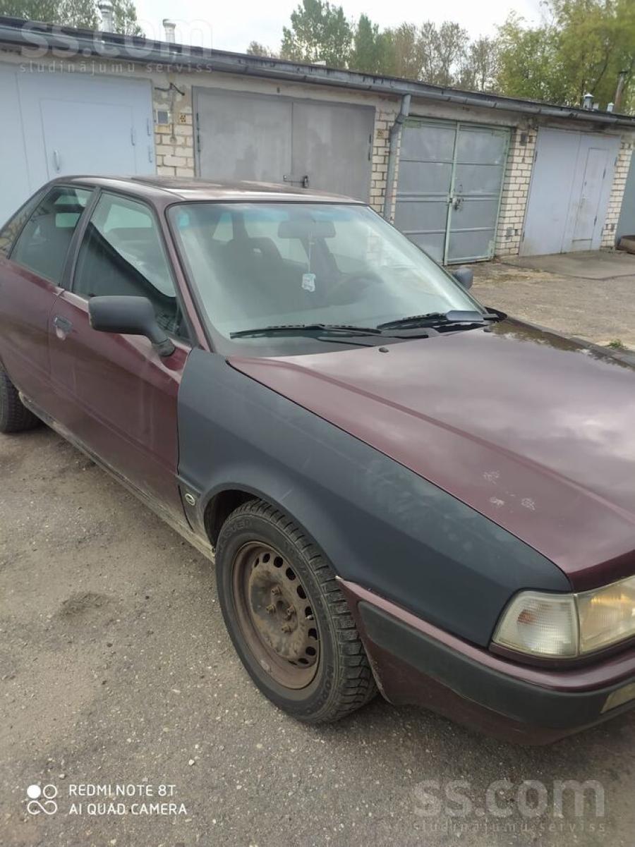 Red Audi 80 1993 in Riga, with an engine capacity of 2.00 L and mileage of 295 thousand km for 1200 €, photo 3 on AUTOMOTO.COM.LV