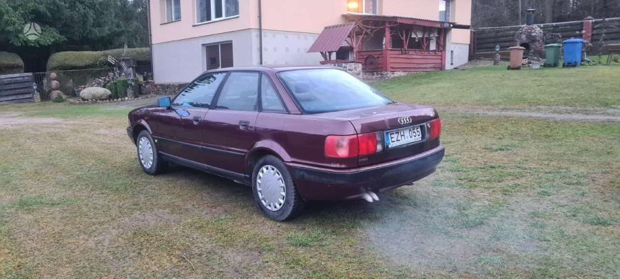 Red Audi 80 1994 in Sakiai, with an engine capacity of 1.90 L and mileage of 331 thousand km for 999 €, photo 3 on AUTOMOTO.COM.LV