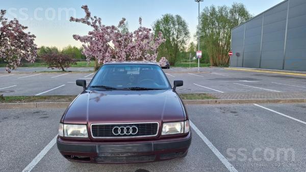 Red Audi 80 1994 in Riga, with an engine capacity of 2.00 L and mileage of 241 thousand km for 1490 €, photo 2 on AUTOMOTO.COM.LV