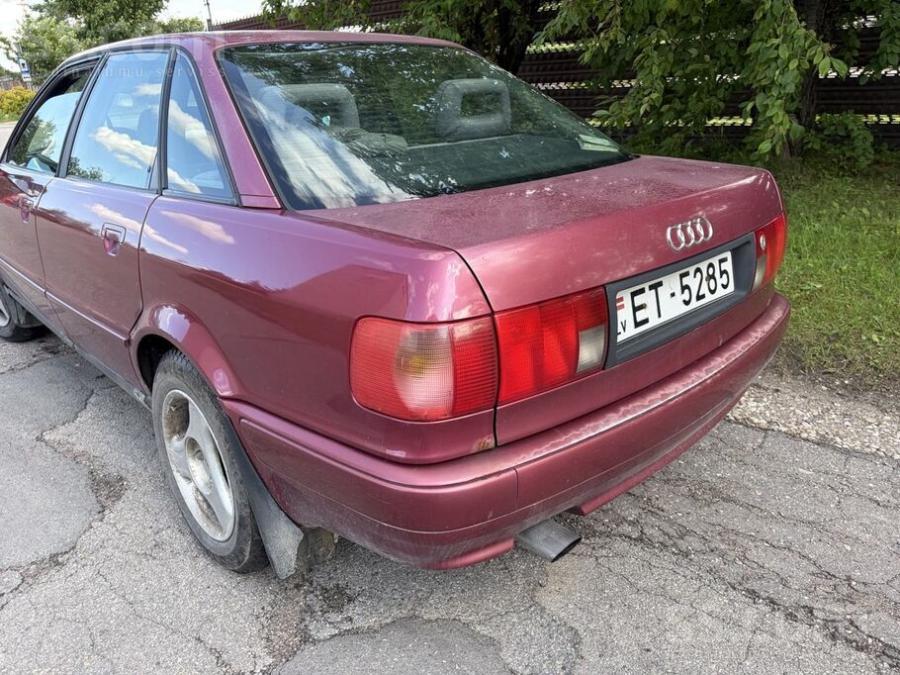 Red Audi 80 1994 in Riga, with an engine capacity of 2.00 L and mileage of 360 thousand km for 1100 €, photo 3 on AUTOMOTO.COM.LV